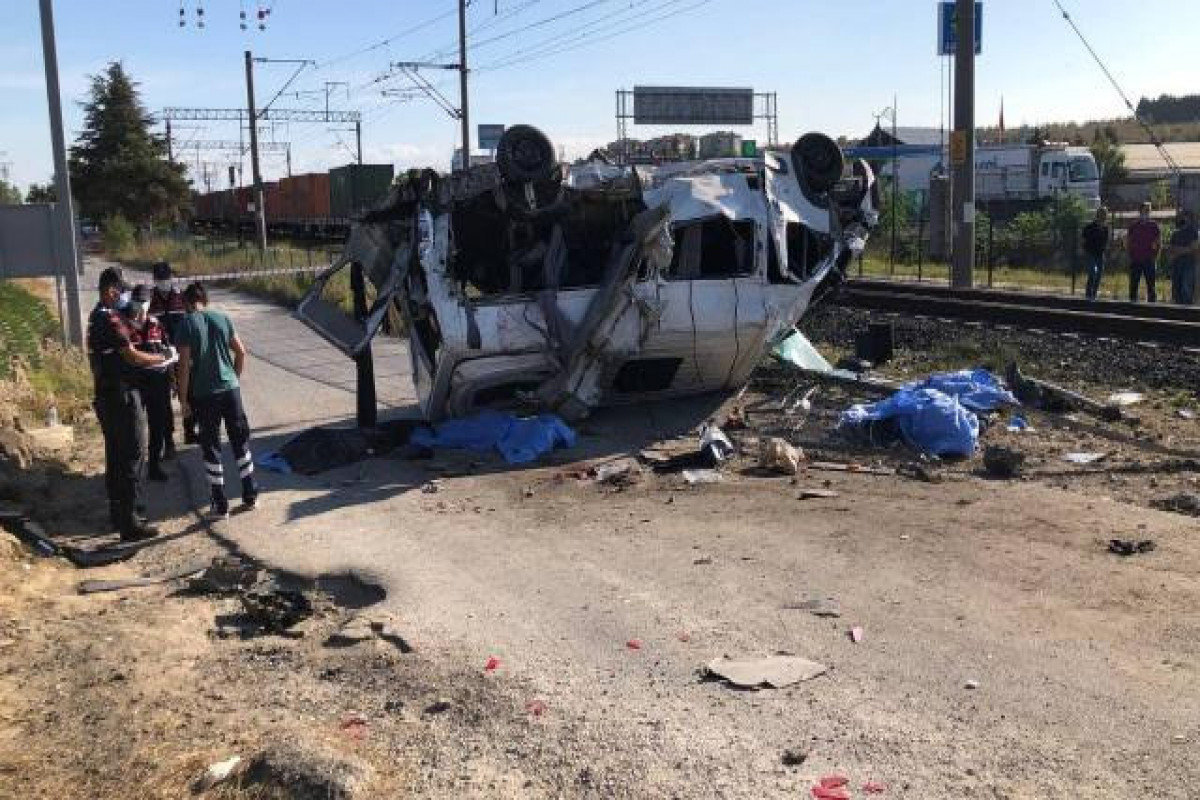 Death toll from freight train crash in Turkey reach 6-UPDATED