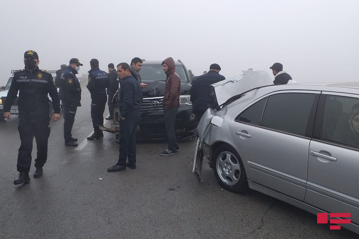 Chain collision involving about 40 cars claims one live, injures 15 in ...