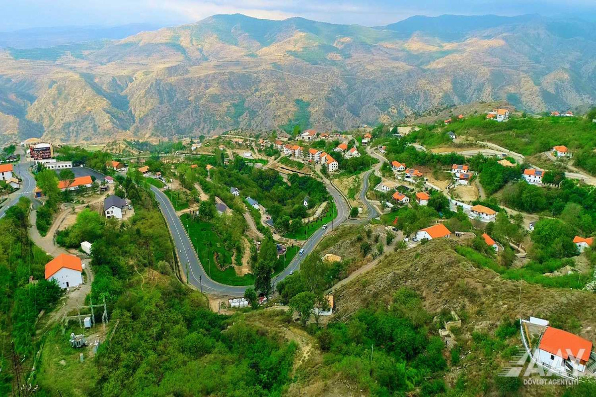 Restoration of inner-city roads of Lachin being carried out rapidly ...