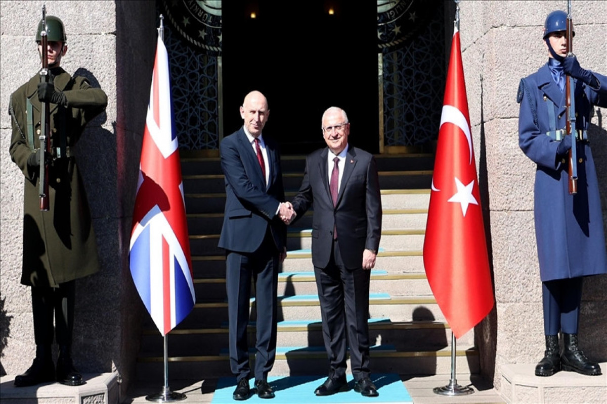 Turkish, UK defense chiefs discuss bilateral, regional defense and ...
