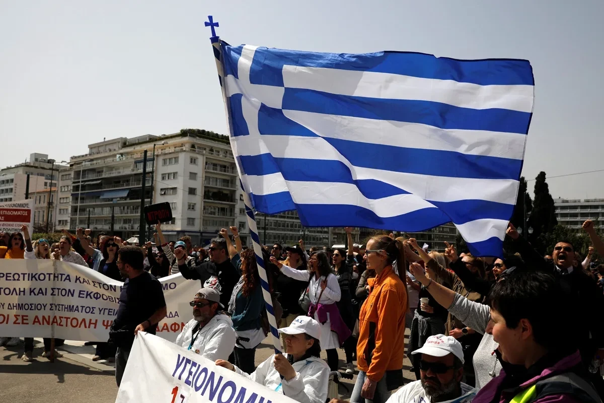 Nationwide strike begins in Greece to protest tax increases