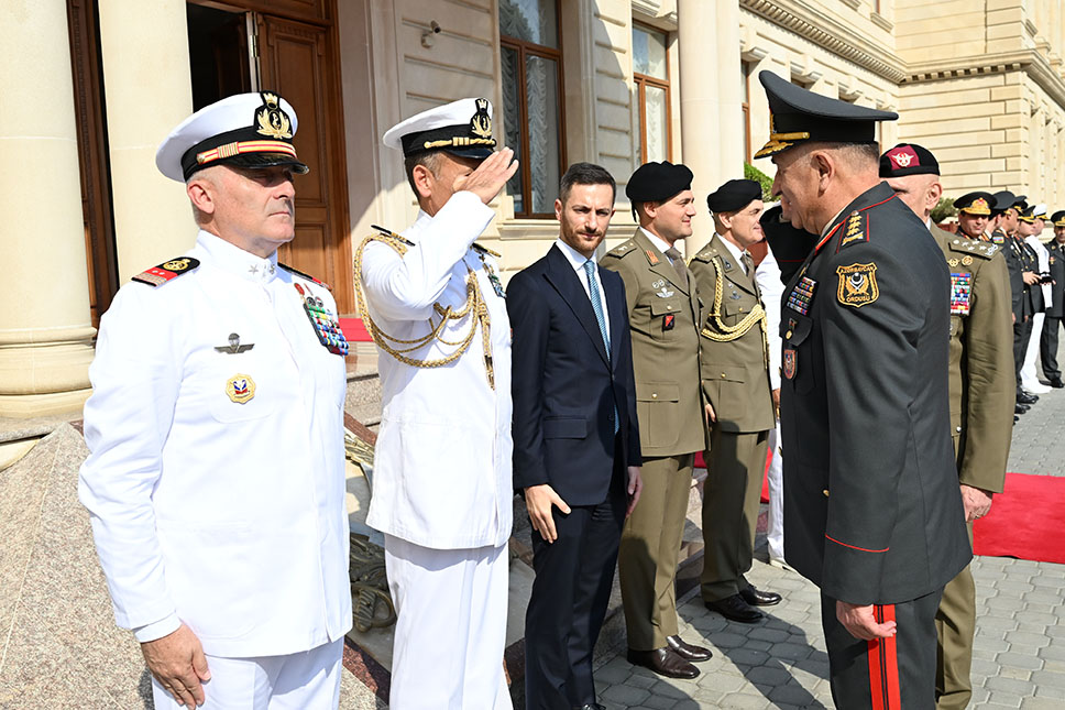 Chief of Defence of Italian Armed Forces pays a visit to Azerbaijan-VIDEO